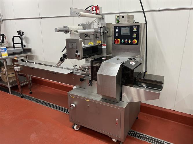 PAC Machinery (San Rafael, CA) Model 400F Horizontal Flow Wrapper ...