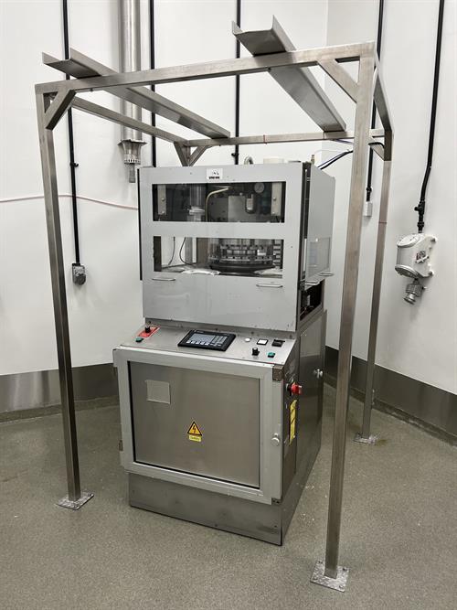 GEA Courtoy model R100/30, 30 station tablet press | Processing ...