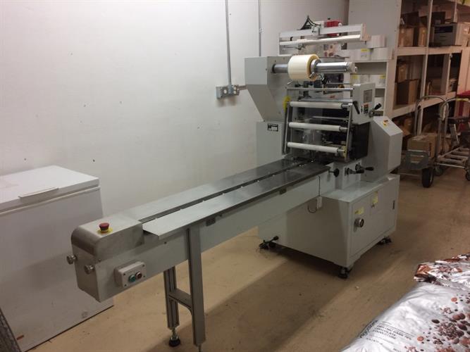 Packaging Aids model FW-400F Horizontal Flow Wrapper | Processing ...